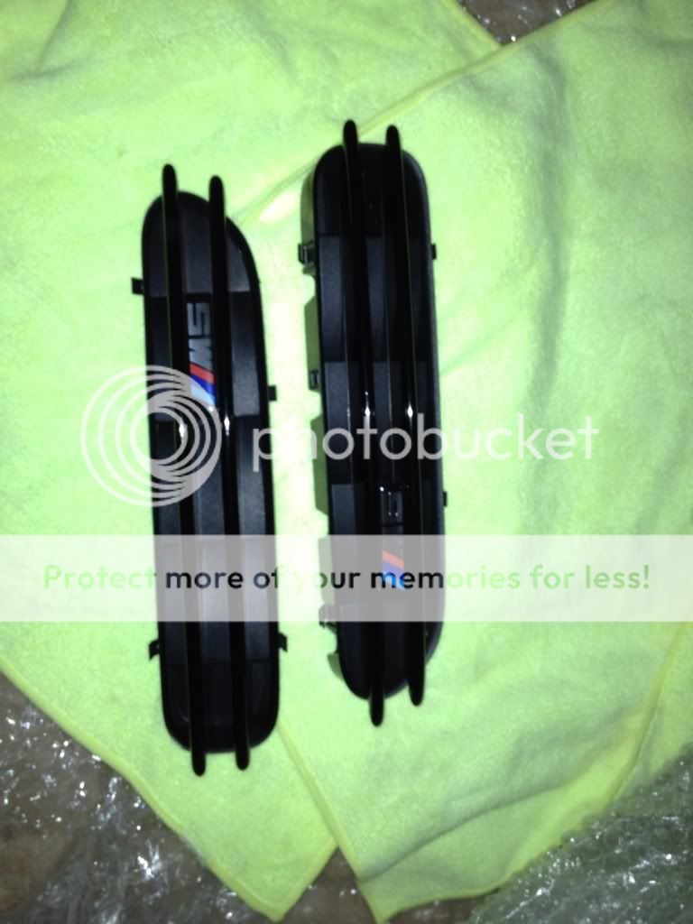 OEM Side Gills Professionally Painted by iND in Gloss Black | BMW M5 ...