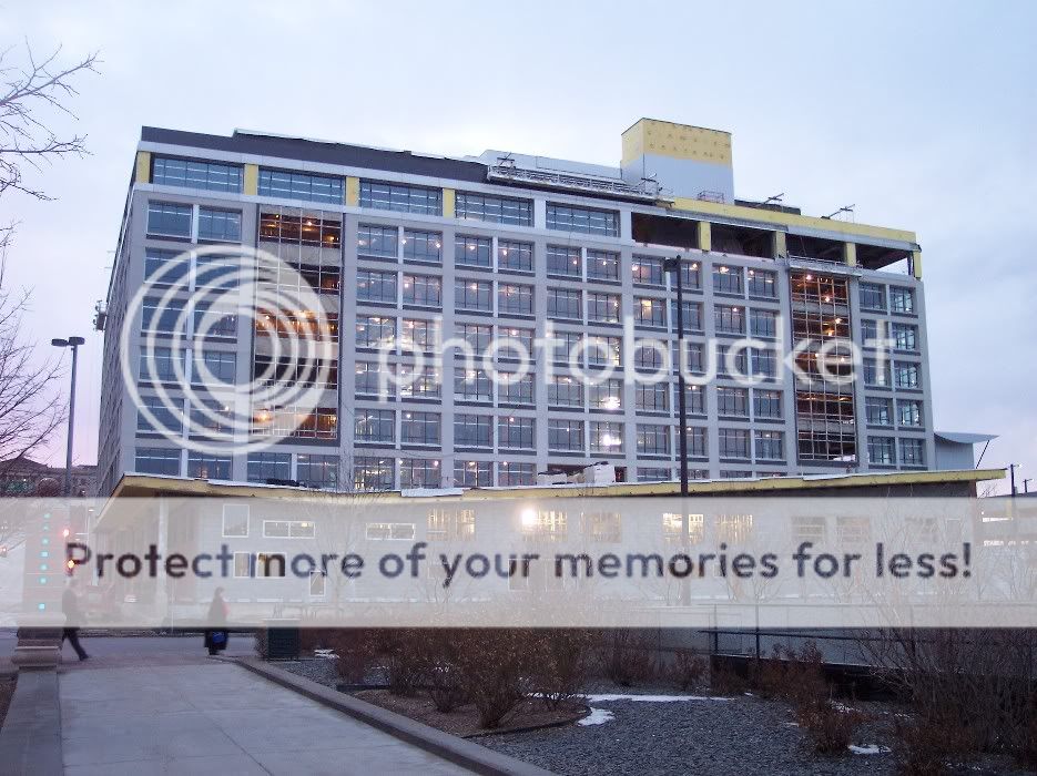 Omaha Pics: First National Tower at night | SkyscraperCity Forum