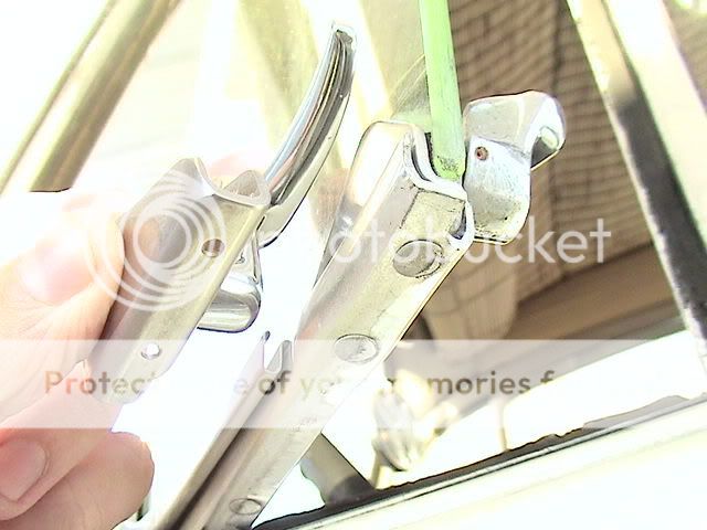 TheSamba.com :: Beetle - 1958-1967 - View topic - Vent Window Rivets, How?