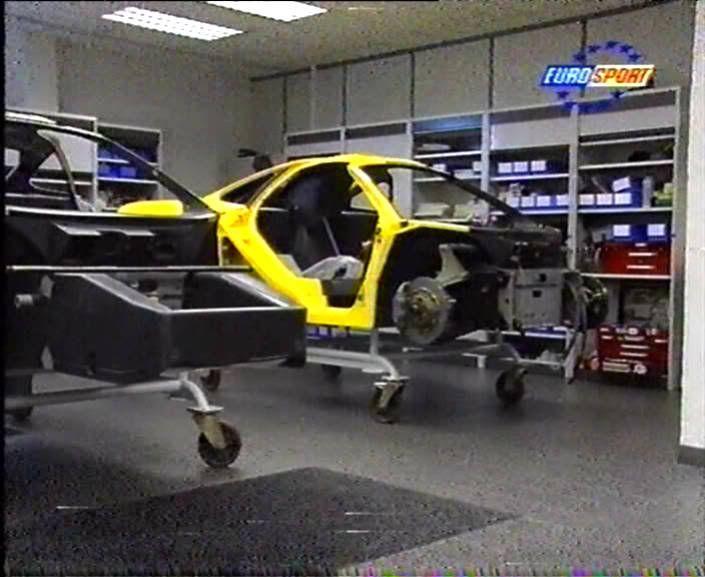 High Res. Mclaren F1 photo (carbon Monocoque) - NEEDED | VW Vortex ...