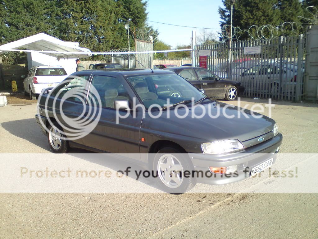 MK5 ESCORT XR3I MOT TAX £500 ON EBAY TOO : Cars For Sale | Fiesta Forums