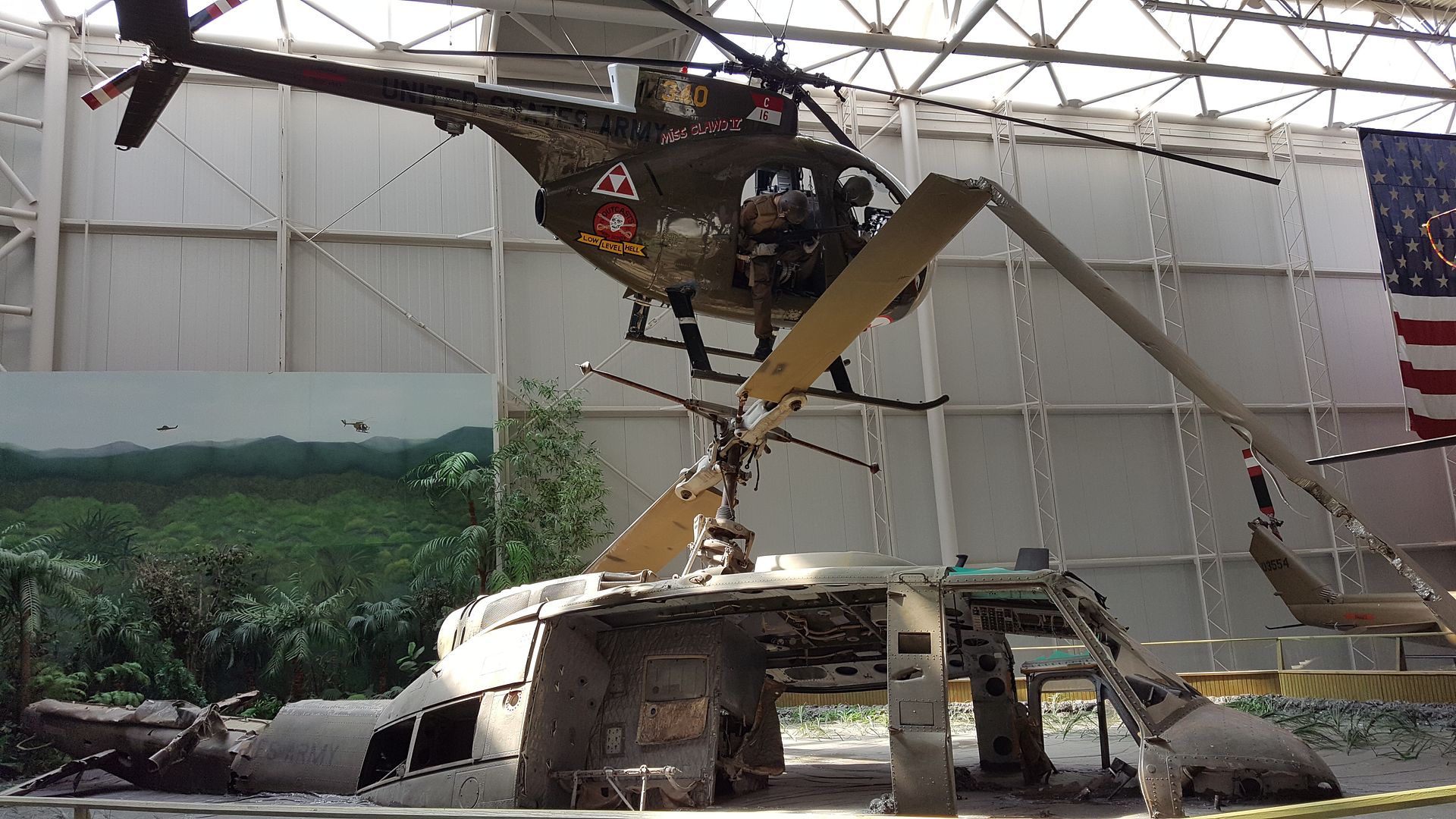 Fort Rucker Army Aviation Museum. - Lots of pics - BV-347 Chinook with ...