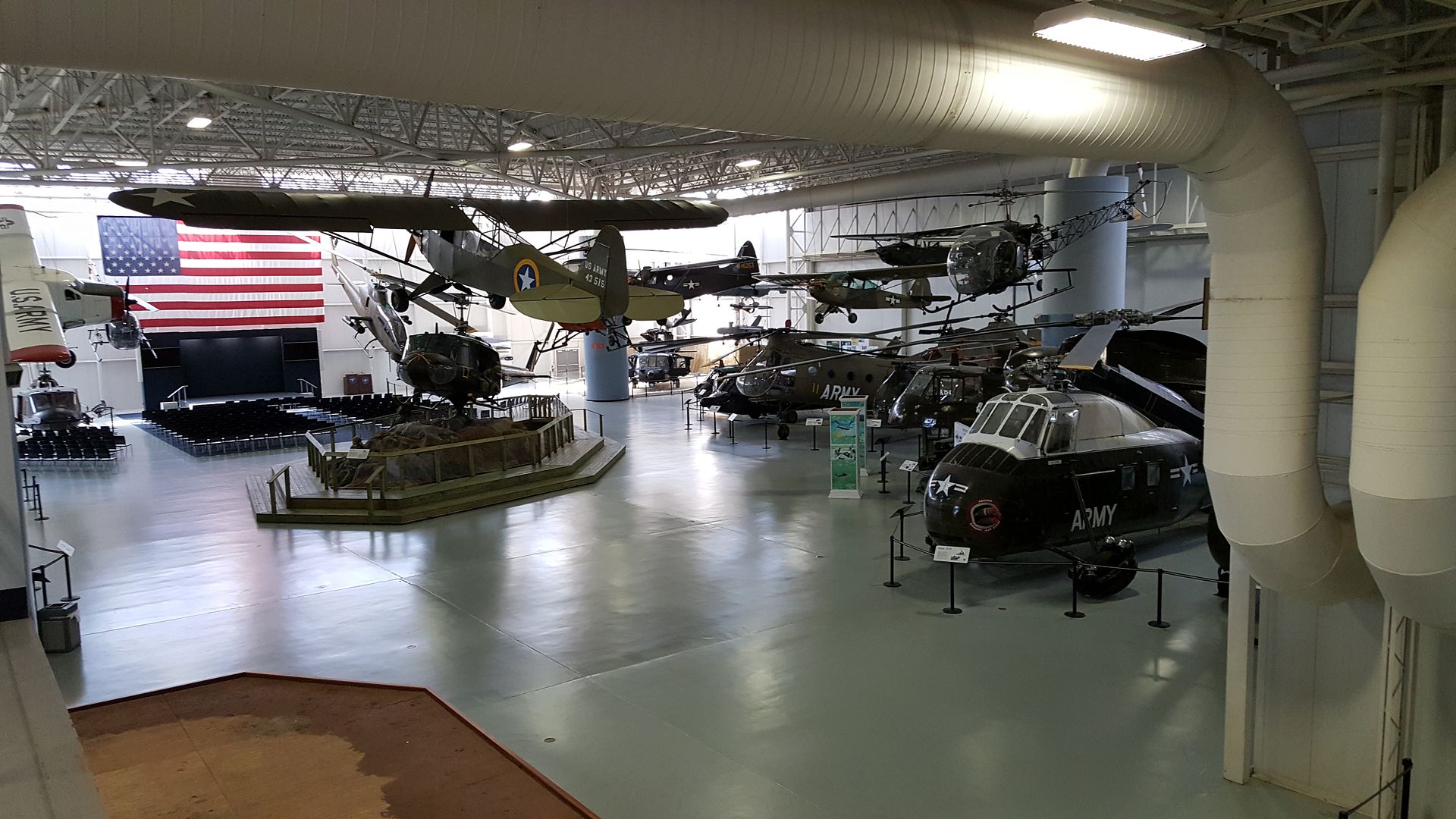 Fort Rucker Army Aviation Museum. - Lots of pics - BV-347 Chinook with ...