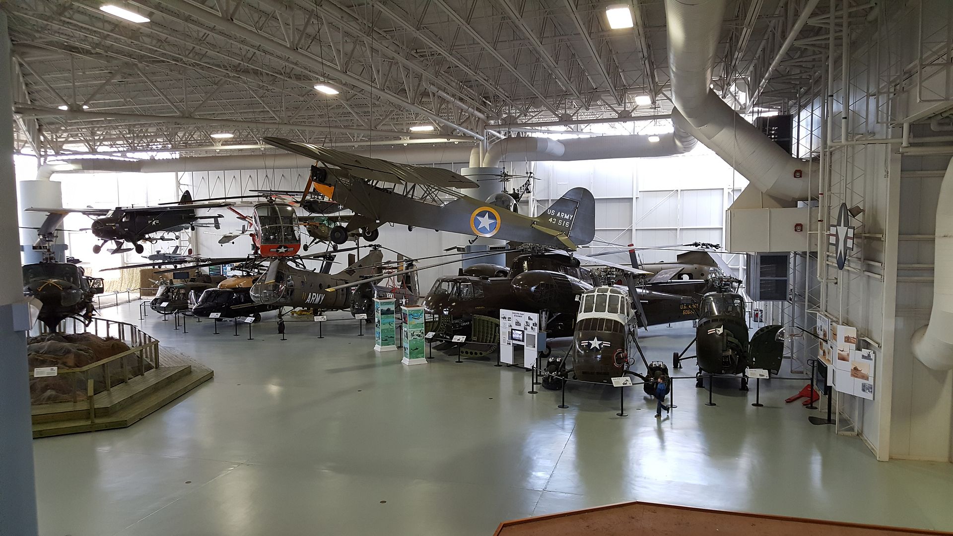 Fort Rucker Army Aviation Museum. - Lots of pics - BV-347 Chinook with ...