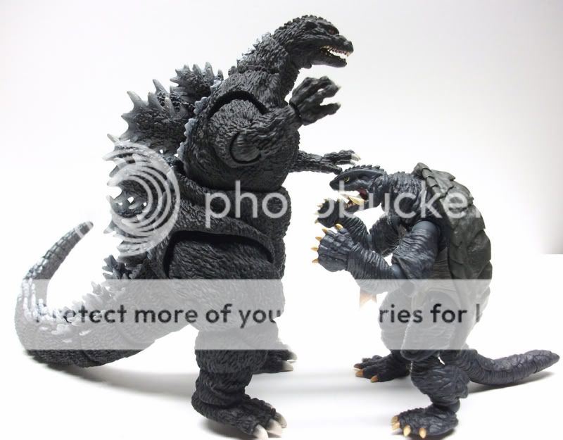 Revoltech - Page 53 - Toho Kingdom