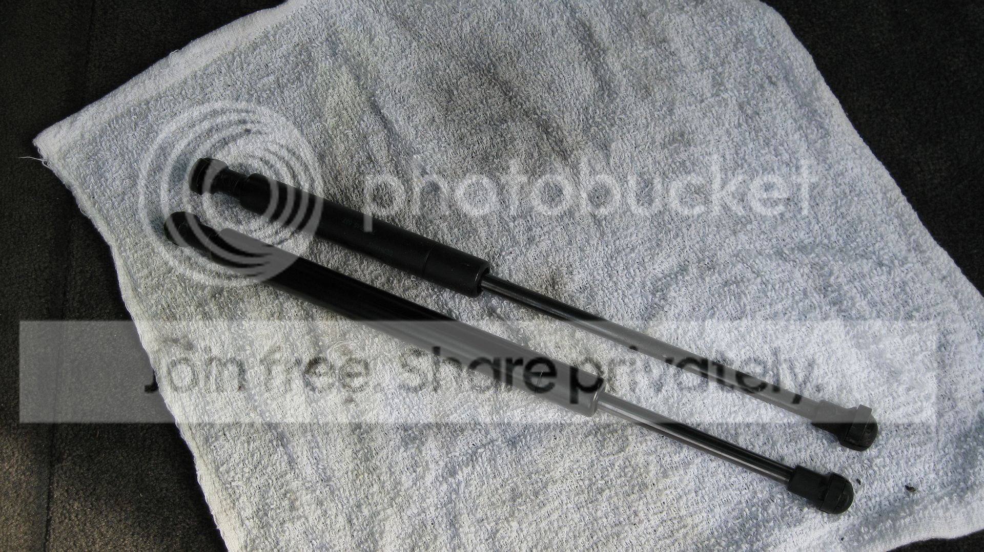 DIY Replace Rear Hatch Struts, Part Number and Video for T1/T2 | Club ...