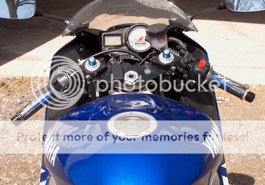 How-To : Replace Grips - R6Messagenet.com