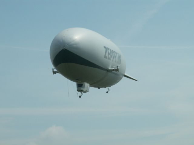 Flying The Zeppelin Across Lake Constance (+pics) - Airliners.net