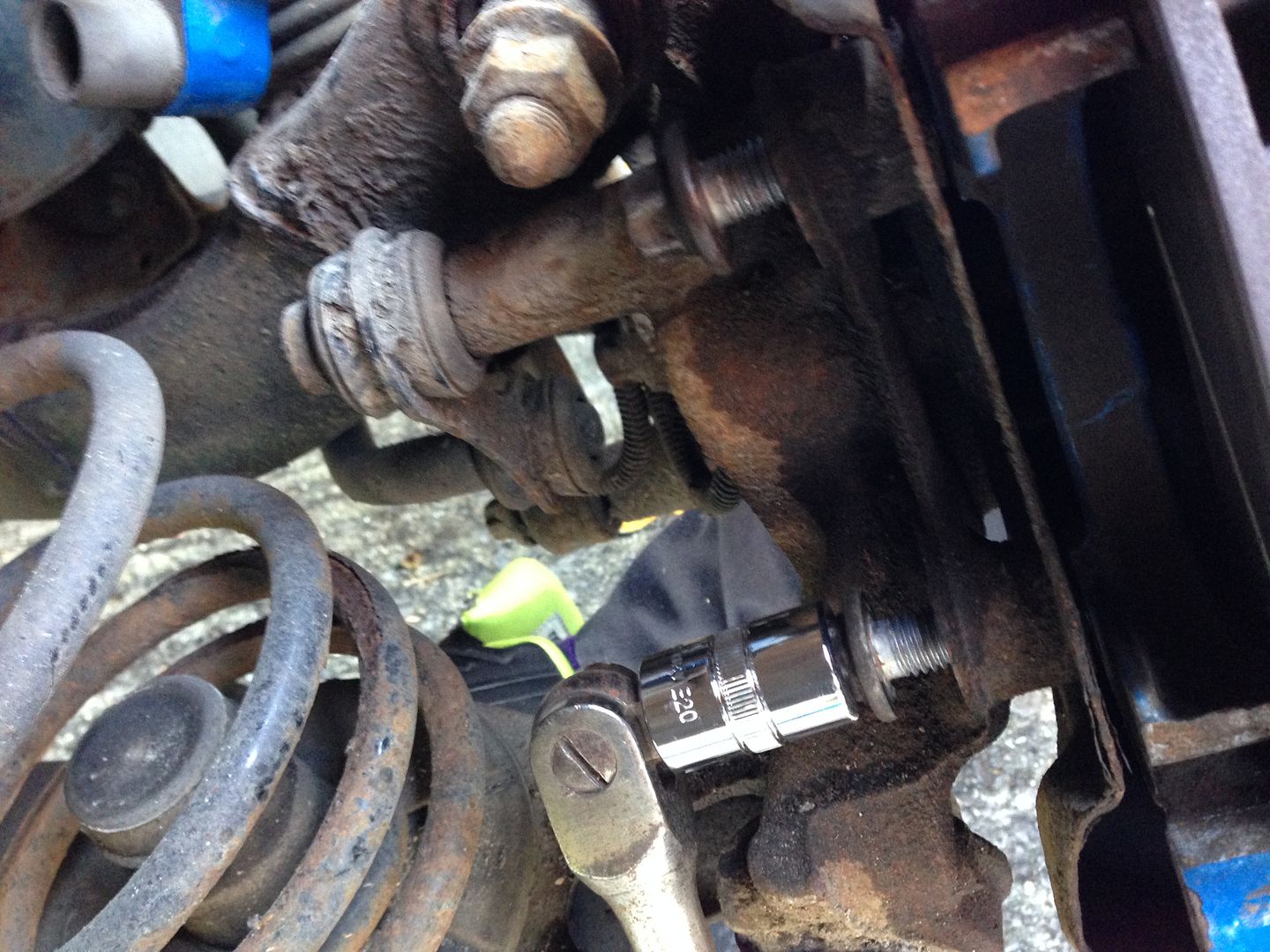 How to; Replace Rear Discs & Pads | Vauxhall Owners Network Forum