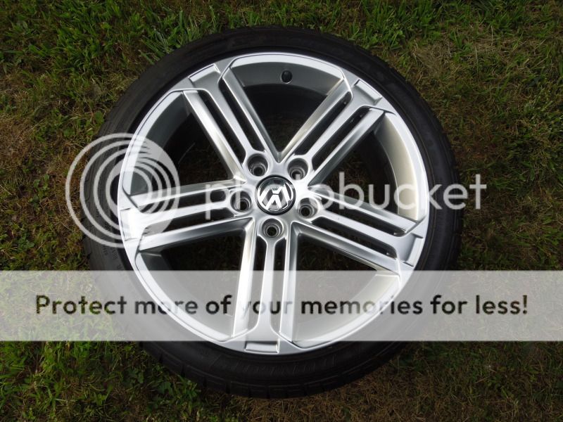 Golf R OEM Wheels with Dunlop's less than 1,000 miles $1,500 | VW ...