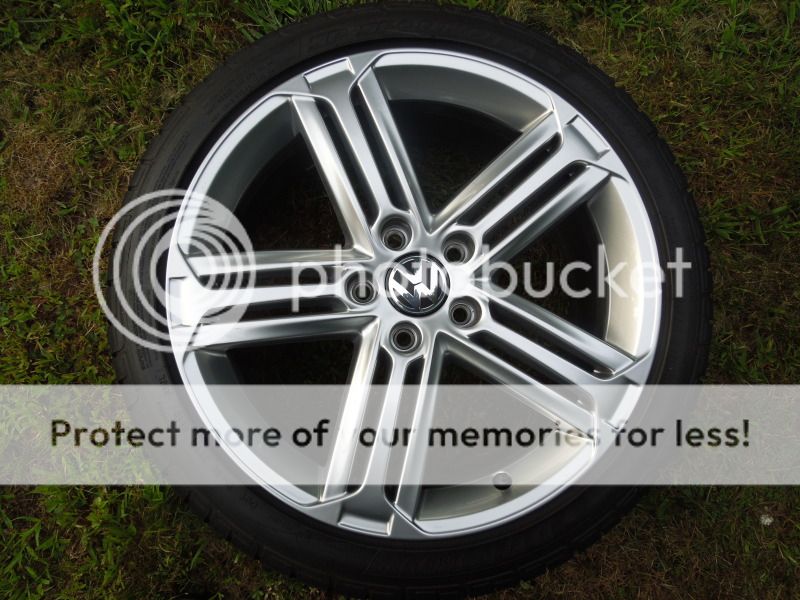 Golf R OEM Wheels with Dunlop's less than 1,000 miles $1,500 | VW ...