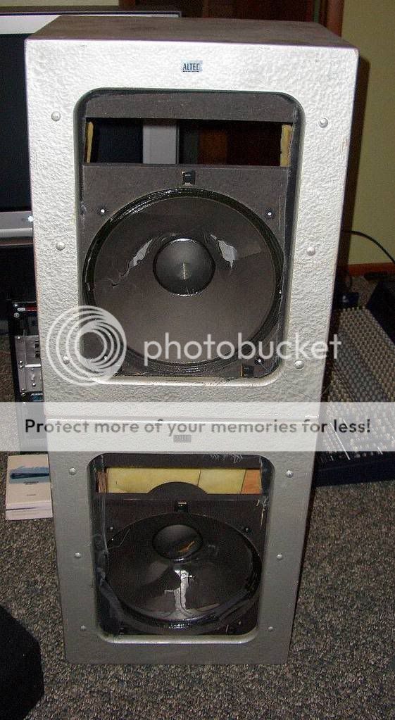 ID this older Altec cabinet?