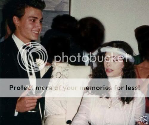 挖到depp和前妻Lori Anne Allison的结婚照片【约翰尼德普吧】_百度贴吧