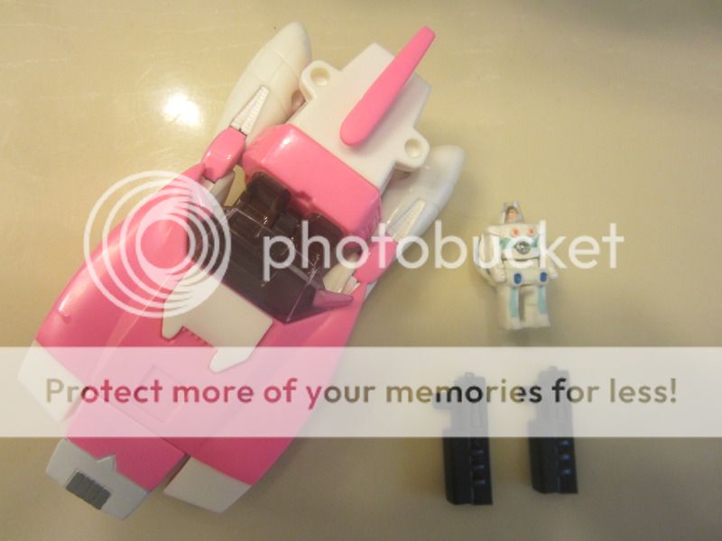 Heavy/Scratch: - HEY DON! Headmaster Arcee with Transformable Daniel ...