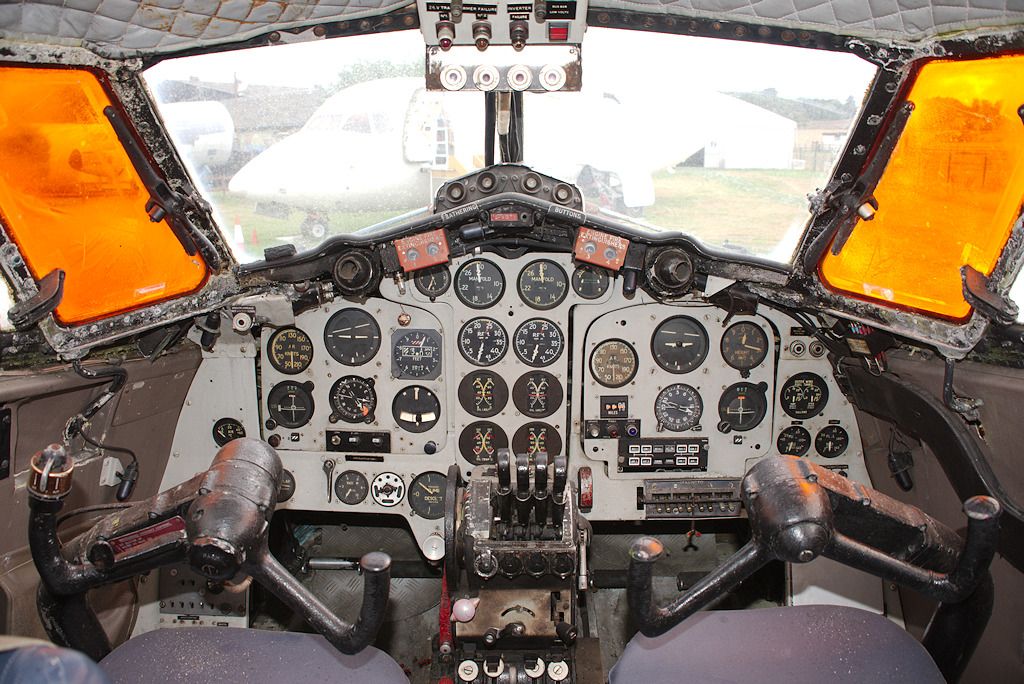 de Havilland Museum Salisbury Hall - UK Airshow Review Forums