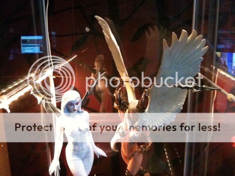 pic request: Darkness,Witchblade,Angelus - Statue Forum