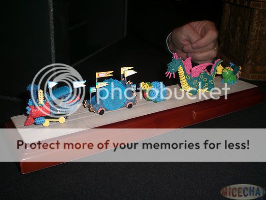 First look at Main Street Electrical Parade, New Shadow boxes - MiceChat