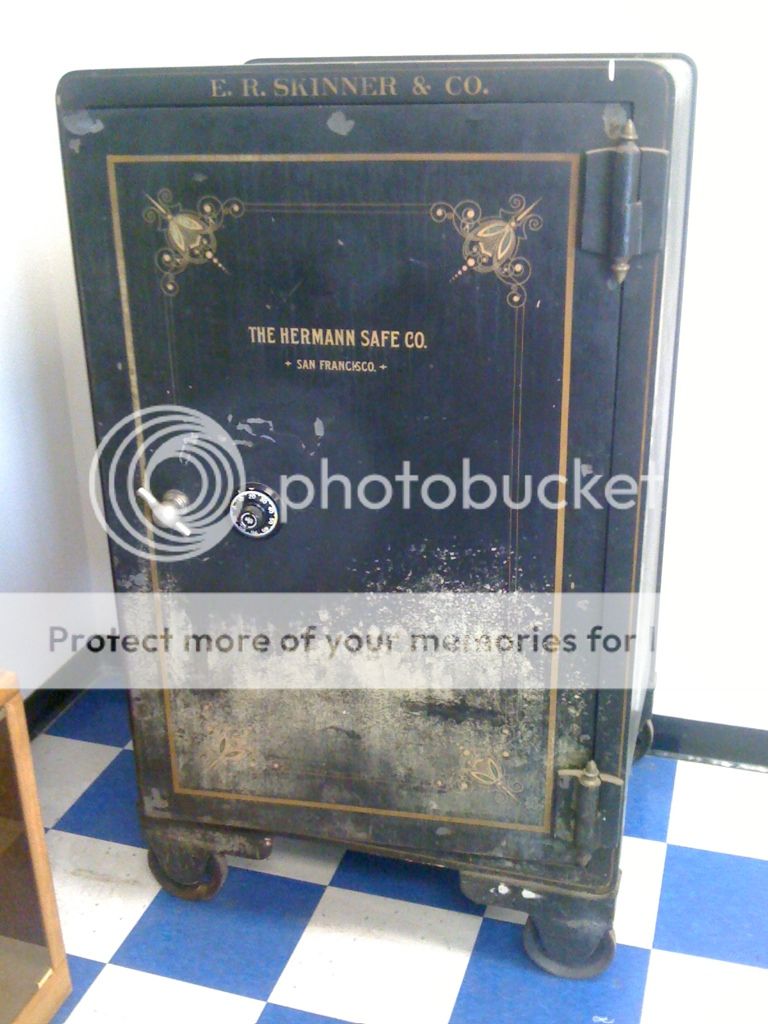 because i really need another project- antique safe | Pirate 4x4