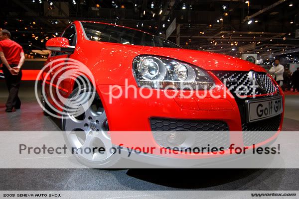 MK5 R32 vs MK5 GTI | VW Vortex - Volkswagen Forum