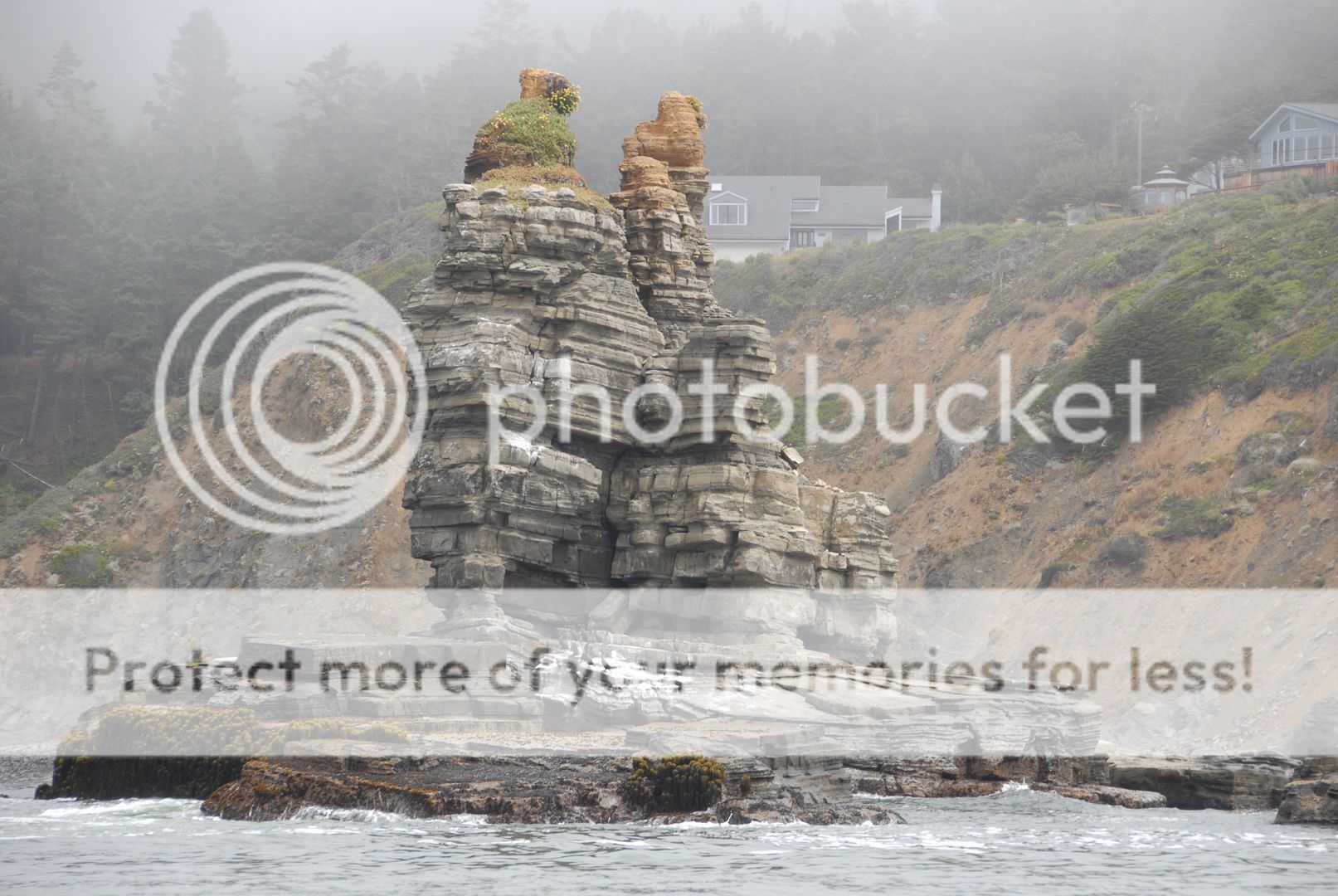 Pacific Ocean rock formation picture. - Moderated Discussion Areas