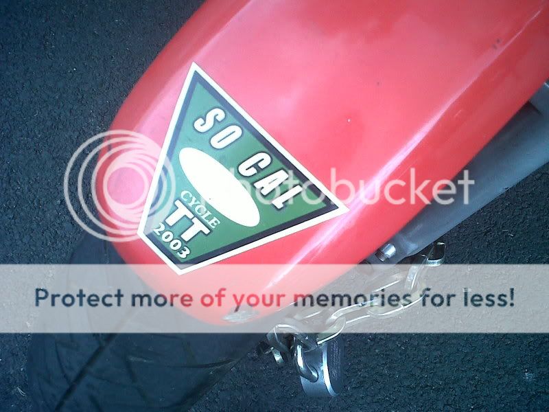 Saw a nice Guzzi 850 Le Mans today - Honda Hawk GT Forum