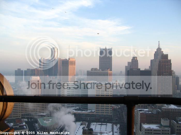 Exploring Broderick Tower - Detroit - UrbanPlanet.org