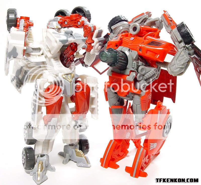 Customs: - Question about Deluxe Swindle drone | TFW2005 - The 2005 Boards