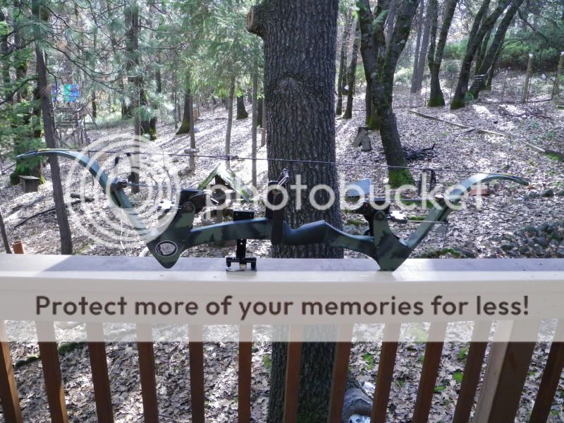 Mint Oneida Tomcat X-80 archery bow, w/ tons of extras