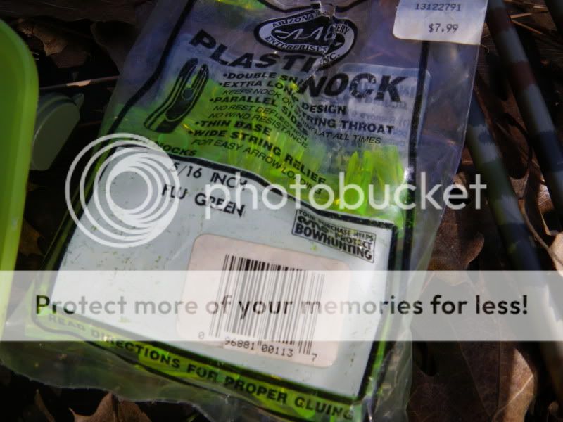 Mint Oneida Tomcat X-80 archery bow, w/ tons of extras