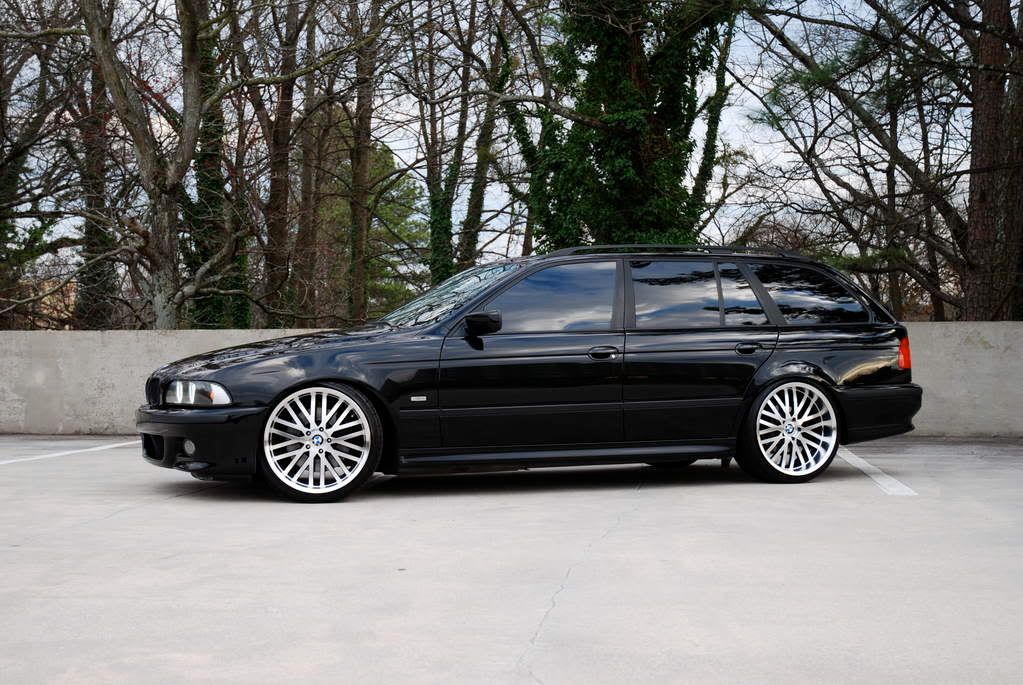 My E39 Wagon Matte Estoril Blue on 20x10 ESM-004