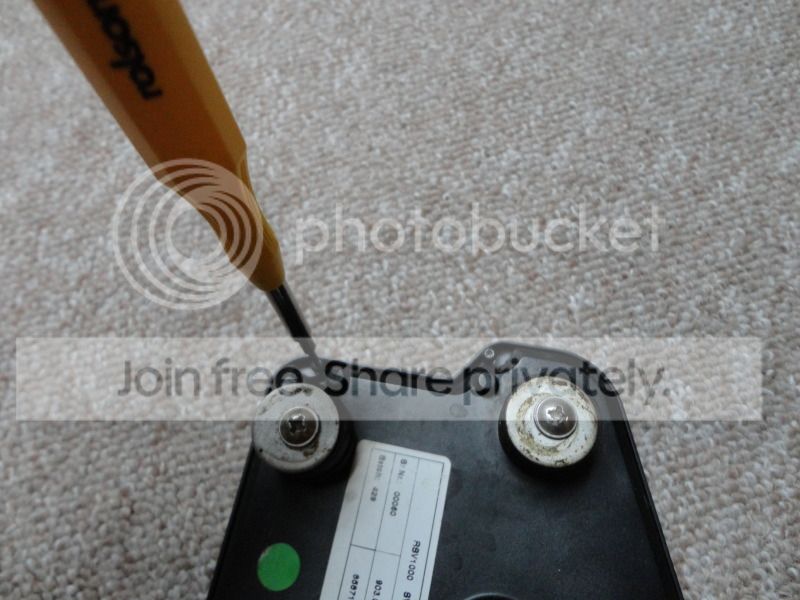 Repairing my wayward tacho needle by disassembling the clocks (pics)