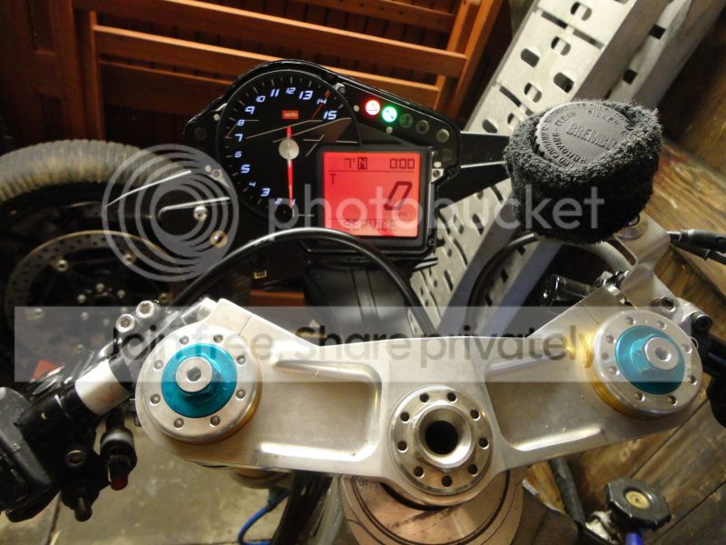 Repairing my wayward tacho needle by disassembling the clocks (pics)