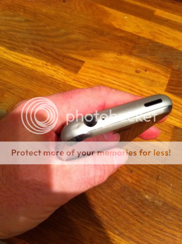 Iphone 16gb - £85.00 posted | Retrobike