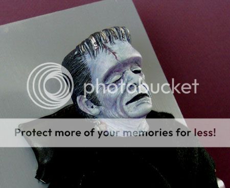 Glenn Strange Frankenstein Figure w/Lab Table